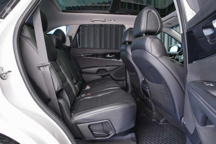 Balts Kia Sorento 2017 Marijampole, ar dzinēja tilpumu 2.20 L un nobraukumu 211 tūkst. km par 15450 €, foto 36 vietnē AUTOMOTO.COM.LV