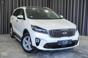 White Kia Sorento 2018 in Marijampole, with an engine capacity of 2.20 L and mileage of 128 thousand km for 20950 €, photo 2 on AUTOMOTO.COM.LV