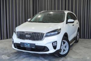 White Kia Sorento 2018 in Marijampole, with an engine capacity of 2.20 L and mileage of 128 thousand km for 20950 €, photo 4 on AUTOMOTO.COM.LV