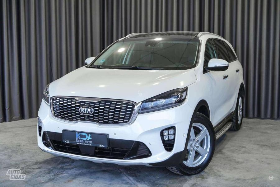 White Kia Sorento 2018 in Marijampole, with an engine capacity of 2.20 L and mileage of 128 thousand km for 20950 €, photo 4 on AUTOMOTO.COM.LV