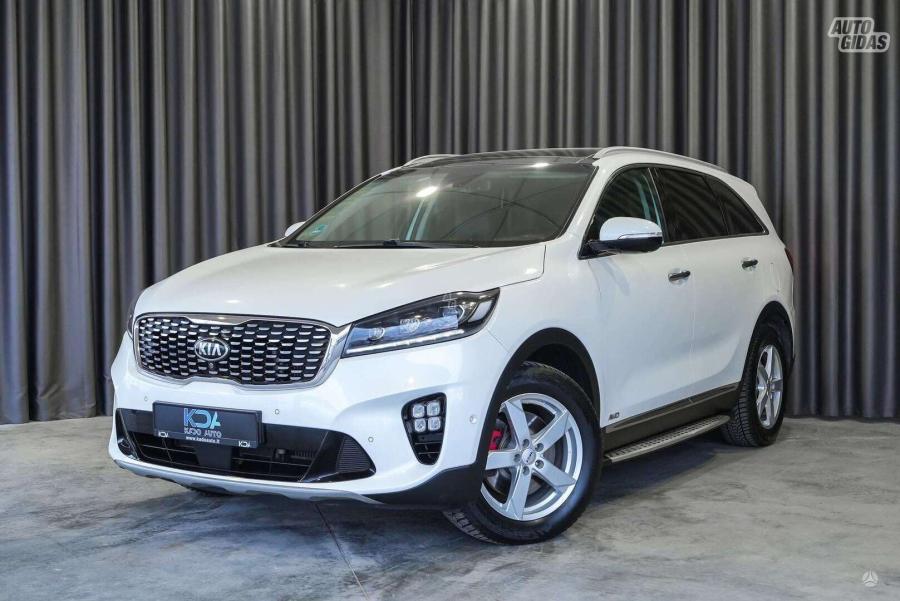 White Kia Sorento 2018 in Marijampole, with an engine capacity of 2.20 L and mileage of 128 thousand km for 20950 €, photo 5 on AUTOMOTO.COM.LV