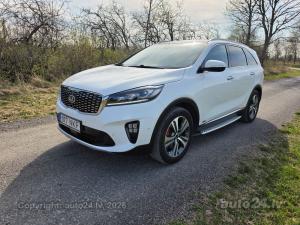 Balts Kia Sorento 2018 Tallina, ar dzinēja tilpumu 2.20 L un nobraukumu 147 tūkst. km par 22000 €, foto  vietnē AUTOMOTO.COM.LV