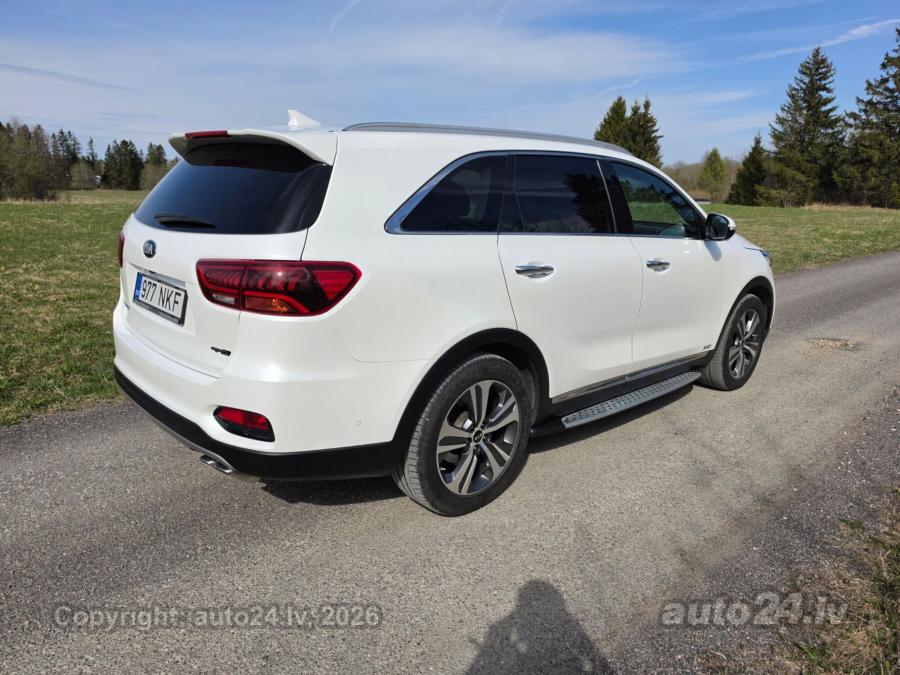 Balts Kia Sorento 2018 Tallina, ar dzinēja tilpumu 2.20 L un nobraukumu 147 tūkst. km par 22000 €, foto 5 vietnē AUTOMOTO.COM.LV