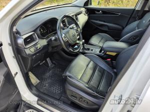 Balts Kia Sorento 2018 Tallina, ar dzinēja tilpumu 2.20 L un nobraukumu 147 tūkst. km par 22000 €, foto 9 vietnē AUTOMOTO.COM.LV