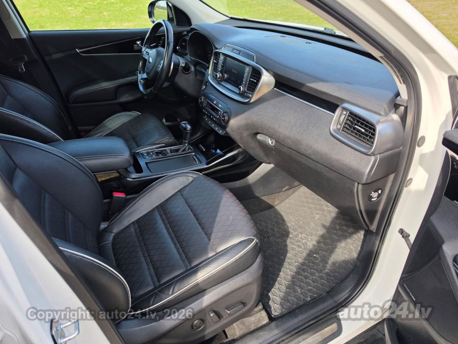Balts Kia Sorento 2018 Tallina, ar dzinēja tilpumu 2.20 L un nobraukumu 147 tūkst. km par 22000 €, foto 11 vietnē AUTOMOTO.COM.LV