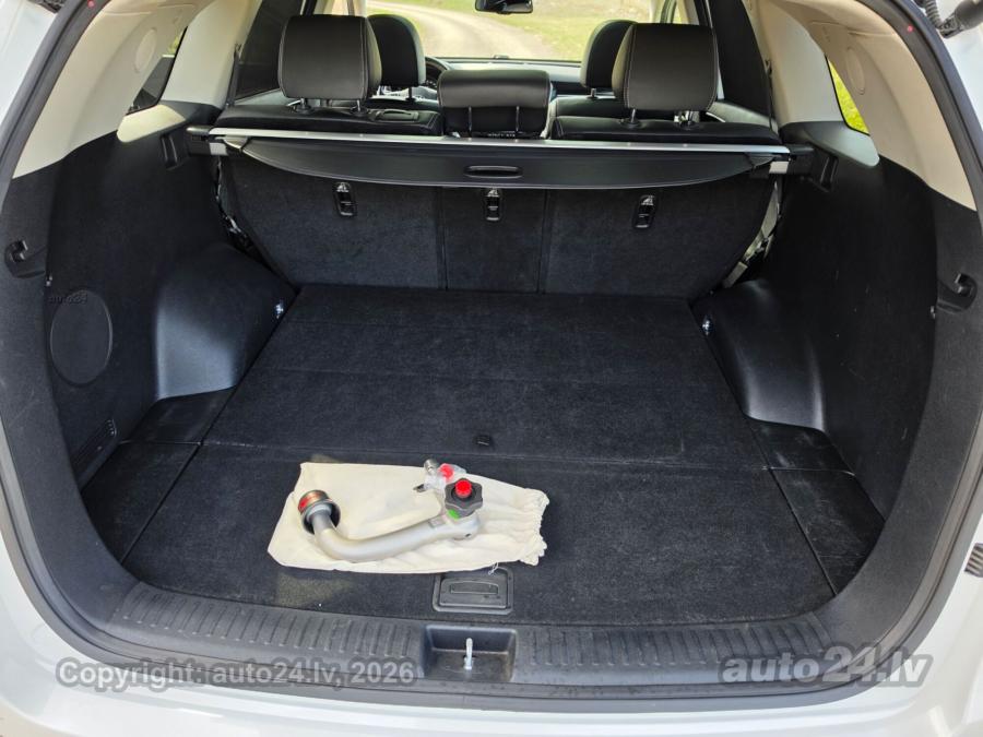 Balts Kia Sorento 2018 Tallina, ar dzinēja tilpumu 2.20 L un nobraukumu 147 tūkst. km par 22000 €, foto 15 vietnē AUTOMOTO.COM.LV