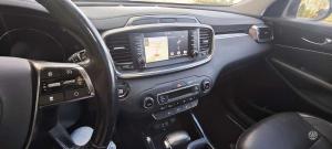 White Kia Sorento 2018 in Kaunas, with an engine capacity of 2.20 L and mileage of 194 thousand km for 16300 €, photo 11 on AUTOMOTO.COM.LV