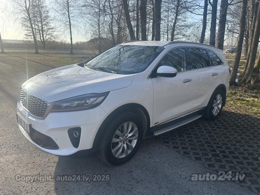 Balts Kia Sorento 2018 Tallina, ar dzinēja tilpumu 2.20 L un nobraukumu 180 tūkst. km par 24000 €, foto 3 vietnē AUTOMOTO.COM.LV