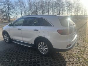 Balts Kia Sorento 2018 Tallina, ar dzinēja tilpumu 2.20 L un nobraukumu 180 tūkst. km par 24000 €, foto 5 vietnē AUTOMOTO.COM.LV
