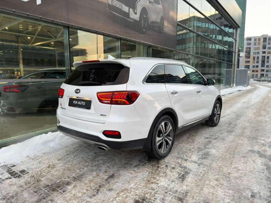 Balts Kia Sorento 2019 Viļņa, ar dzinēja tilpumu 2.20 L un nobraukumu 85 tūkst. km par 25900 €, foto 2 vietnē AUTOMOTO.COM.LV
