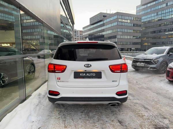Balts Kia Sorento 2019 Viļņa, ar dzinēja tilpumu 2.20 L un nobraukumu 85 tūkst. km par 25900 €, foto 4 vietnē AUTOMOTO.COM.LV