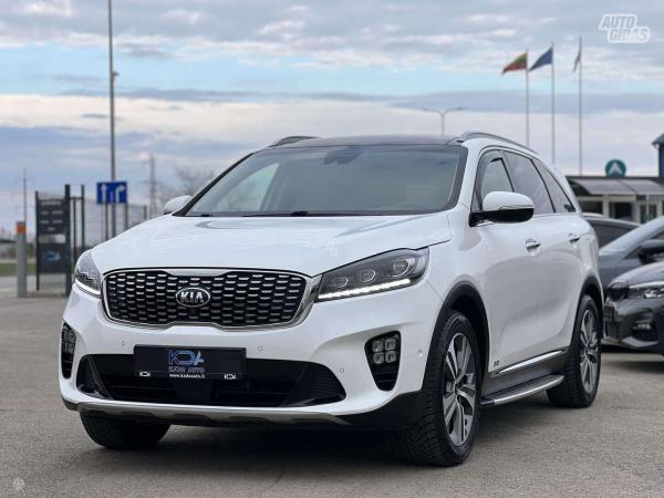 White Kia Sorento 2019 in Marijampole, with an engine capacity of 2.20 L and mileage of 156 thousand km for 21350 €, photo 6 on AUTOMOTO.COM.LV