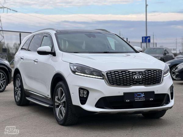 White Kia Sorento 2019 in Marijampole, with an engine capacity of 2.20 L and mileage of 156 thousand km for 21350 €, photo 7 on AUTOMOTO.COM.LV