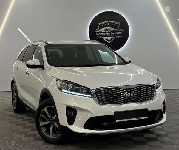 White Kia Sorento 2019 in Marijampole, with an engine capacity of 2.20 L and mileage of 268 thousand km for 16999 €, photo 1 on AUTOMOTO.COM.LV