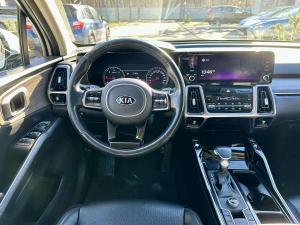 White Kia Sorento 2020 in Vilnius, with an engine capacity of 2.15 L and mileage of 106 thousand km for 15000 €, photo 14 on AUTOMOTO.COM.LV