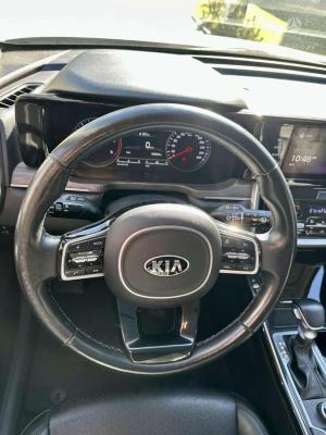 White Kia Sorento 2020 in Vilnius, with an engine capacity of 2.15 L and mileage of 106 thousand km for 15000 €, photo 18 on AUTOMOTO.COM.LV