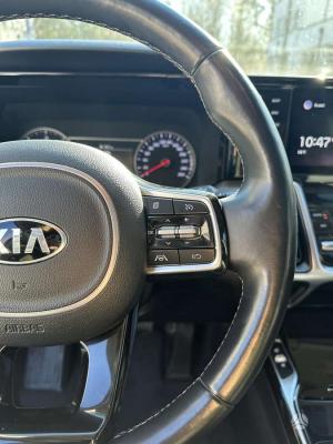 White Kia Sorento 2020 in Vilnius, with an engine capacity of 2.15 L and mileage of 106 thousand km for 15000 €, photo 20 on AUTOMOTO.COM.LV