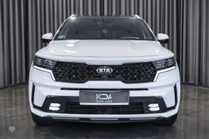 White Kia Sorento 2021 in Marijampole, with an engine capacity of 2.15 L and mileage of 76 thousand km for 32950 €, photo 4 on AUTOMOTO.COM.LV
