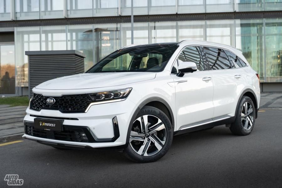 White Kia Sorento 2021 in Vilnius, with an engine capacity of 1.60 L and mileage of 88 thousand km for 35000 €, photo 1 on AUTOMOTO.COM.LV