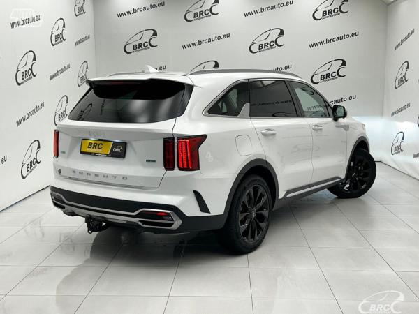Белый Киа Соренто 2021 в Авиженяй, объемом двигателя 1.60 л и пробегом 54 тыс. км за 32500 €, фото 2 на AUTOMOTO.COM.LV