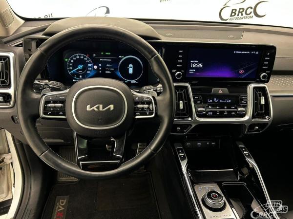 Белый Киа Соренто 2021 в Авиженяй, объемом двигателя 1.60 л и пробегом 54 тыс. км за 32500 €, фото 5 на AUTOMOTO.COM.LV