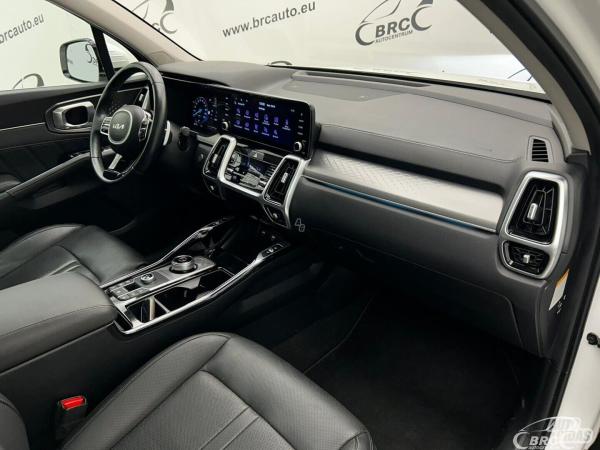 Белый Киа Соренто 2021 в Авиженяй, объемом двигателя 1.60 л и пробегом 54 тыс. км за 32500 €, фото 6 на AUTOMOTO.COM.LV