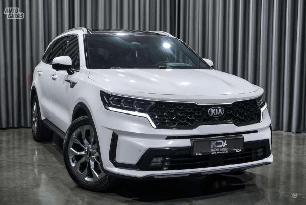 White Kia Sorento 2021 in Marijampole, with an engine capacity of 2.20 L and mileage of 241 thousand km for 24750 €, photo 2 on AUTOMOTO.COM.LV
