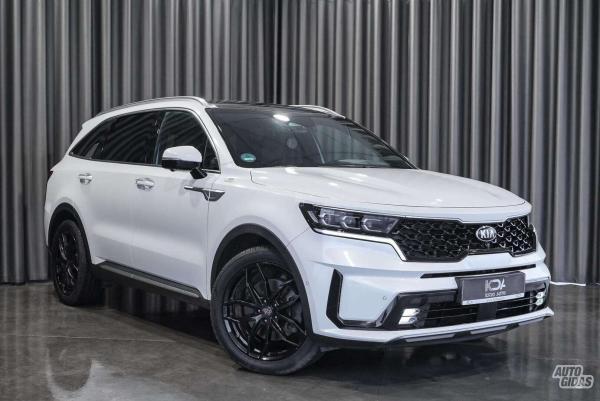 White Kia Sorento 2021 in Marijampole, with an engine capacity of 2.20 L and mileage of 76 thousand km for 31850 €, photo 1 on AUTOMOTO.COM.LV