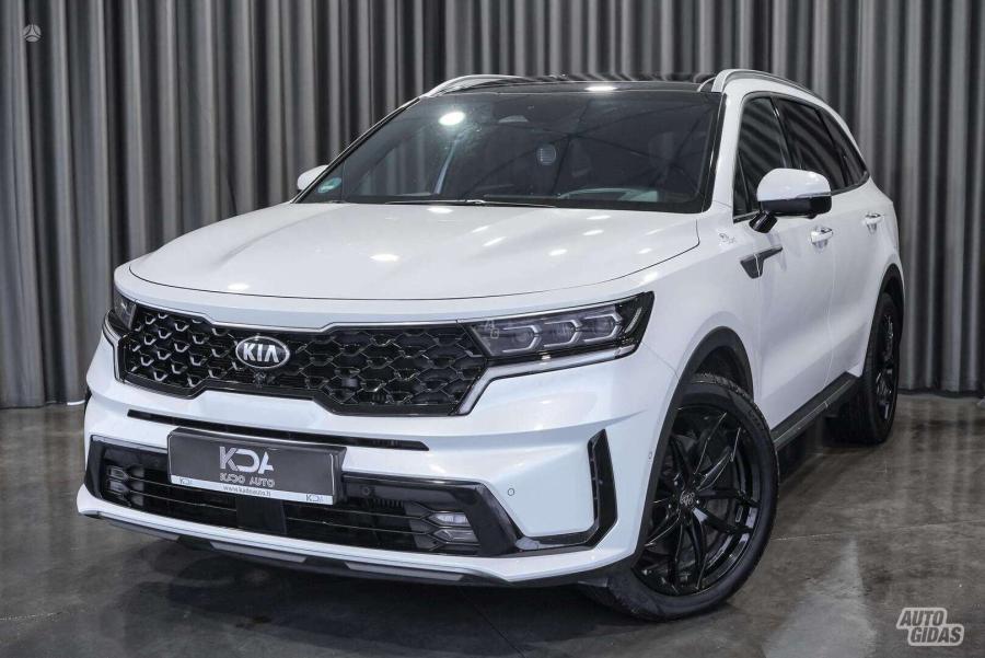 White Kia Sorento 2021 in Marijampole, with an engine capacity of 2.20 L and mileage of 76 thousand km for 31850 €, photo 5 on AUTOMOTO.COM.LV