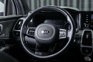 White Kia Sorento 2021 in Marijampole, with an engine capacity of 2.20 L and mileage of 76 thousand km for 31850 €, photo 20 on AUTOMOTO.COM.LV