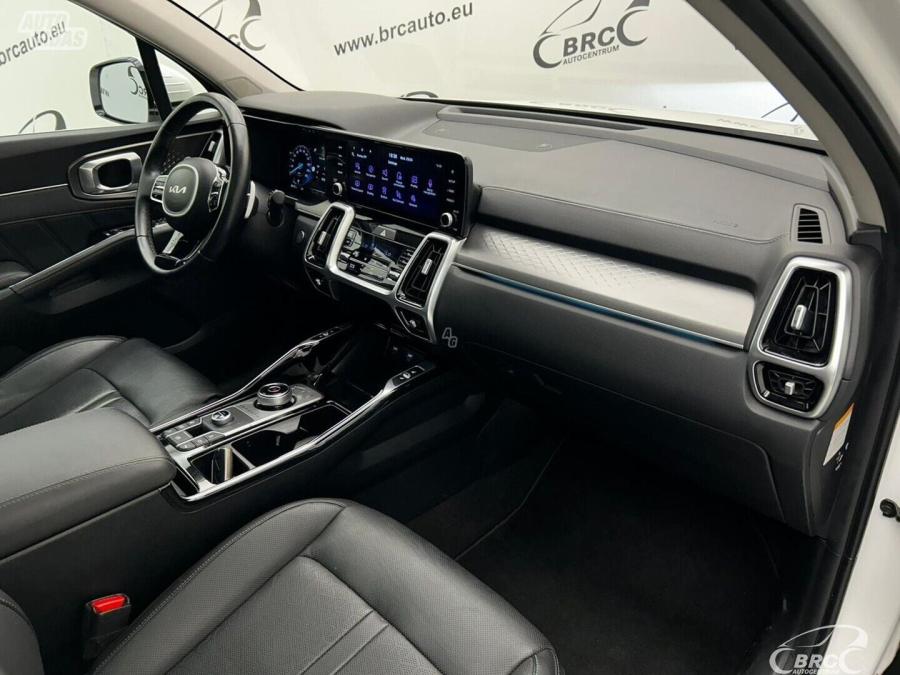 Белый Киа Соренто 2021 в Авиженяй, объемом двигателя 1.60 л и пробегом 54 тыс. км за 31900 €, фото 7 на AUTOMOTO.COM.LV