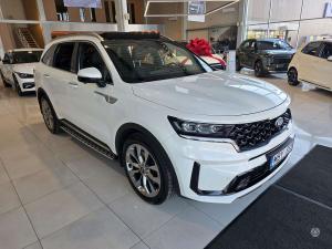 Balts Kia Sorento 2021 Kauņa, ar dzinēja tilpumu 2.15 L un nobraukumu 147 tūkst. km par 32990 €, foto  vietnē AUTOMOTO.COM.LV