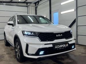White Kia Sorento 2021 in Vilnius, with an engine capacity of 2.15 L and mileage of 201 thousand km for 19118 €, photo 3 on AUTOMOTO.COM.LV