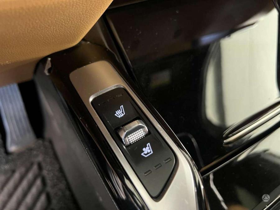 White Kia Sorento 2021 in Vilnius, with an engine capacity of 2.15 L and mileage of 201 thousand km for 19118 €, photo 21 on AUTOMOTO.COM.LV