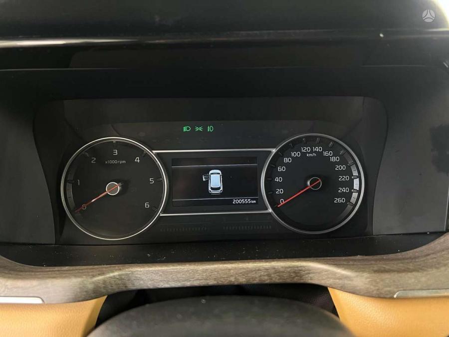 White Kia Sorento 2021 in Vilnius, with an engine capacity of 2.15 L and mileage of 201 thousand km for 19118 €, photo 27 on AUTOMOTO.COM.LV