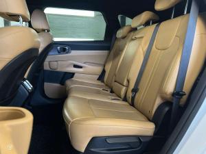 White Kia Sorento 2021 in Vilnius, with an engine capacity of 2.15 L and mileage of 201 thousand km for 19118 €, photo 30 on AUTOMOTO.COM.LV