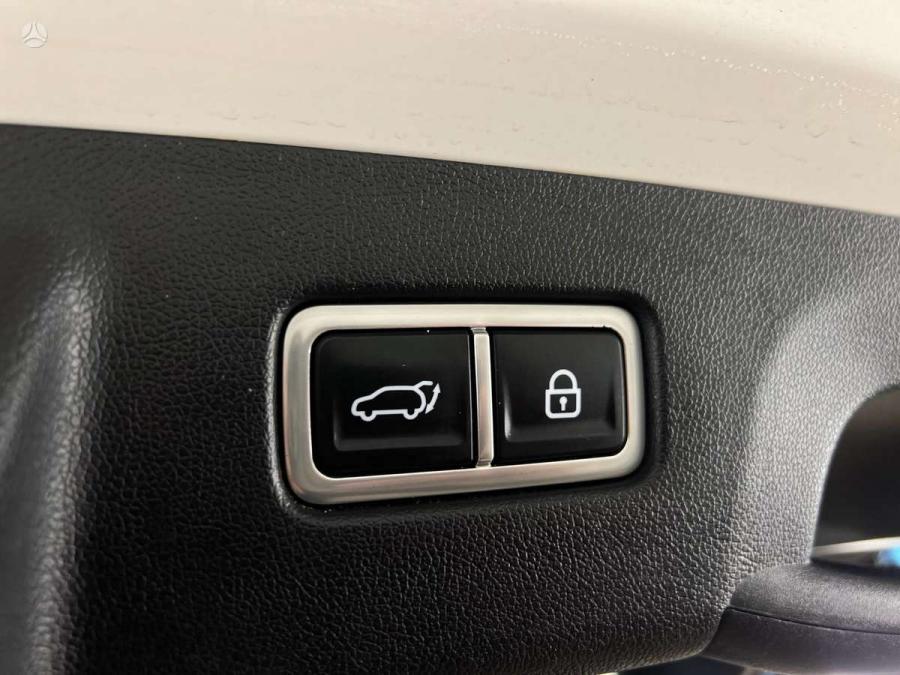 White Kia Sorento 2021 in Vilnius, with an engine capacity of 2.15 L and mileage of 201 thousand km for 19118 €, photo 33 on AUTOMOTO.COM.LV