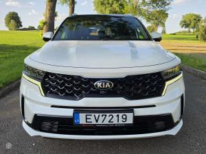 White Kia Sorento 2021 in Kaunas, with an engine capacity of 1.60 L and mileage of 65 thousand km for 35000 €, photo 3 on AUTOMOTO.COM.LV