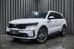 White Kia Sorento 2021 in Marijampole, with an engine capacity of 2.15 L and mileage of 241 thousand km for 24450 €, photo 6 on AUTOMOTO.COM.LV