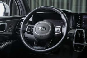 White Kia Sorento 2021 in Marijampole, with an engine capacity of 2.15 L and mileage of 241 thousand km for 24450 €, photo 16 on AUTOMOTO.COM.LV