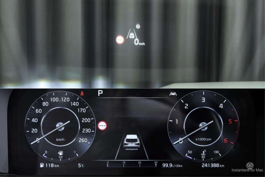 White Kia Sorento 2021 in Marijampole, with an engine capacity of 2.15 L and mileage of 241 thousand km for 24450 €, photo 24 on AUTOMOTO.COM.LV