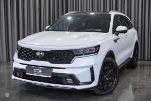 White Kia Sorento 2021 in Marijampole, with an engine capacity of 2.15 L and mileage of 76 thousand km for 31850 €, photo 5 on AUTOMOTO.COM.LV