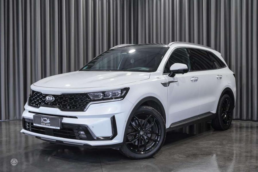 White Kia Sorento 2021 in Marijampole, with an engine capacity of 2.15 L and mileage of 76 thousand km for 31850 €, photo 6 on AUTOMOTO.COM.LV