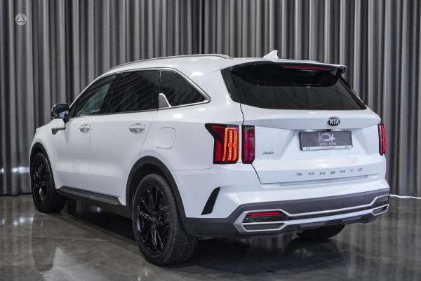 Balts Kia Sorento 2021 Marijampole, ar dzinēja tilpumu 2.15 L un nobraukumu 76 tūkst. km par 31850 €, foto 10 vietnē AUTOMOTO.COM.LV