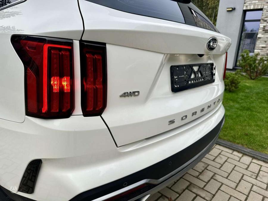 Balts Kia Sorento 2021 Viļņa, ar dzinēja tilpumu 2.15 L un nobraukumu 230 tūkst. km par 14250 €, foto 12 vietnē AUTOMOTO.COM.LV