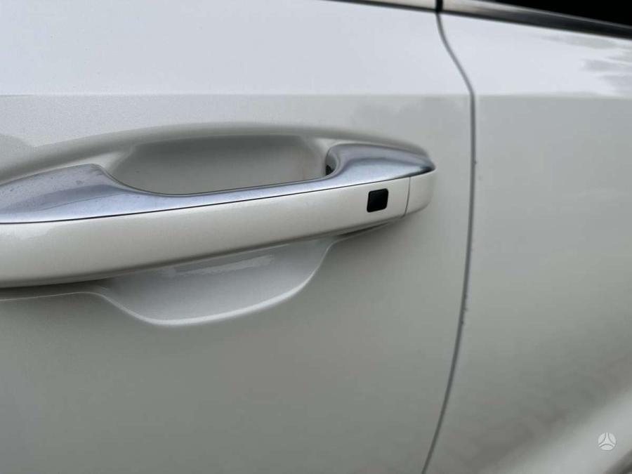 Balts Kia Sorento 2021 Viļņa, ar dzinēja tilpumu 2.15 L un nobraukumu 230 tūkst. km par 14250 €, foto 17 vietnē AUTOMOTO.COM.LV