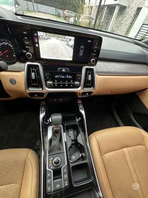 Balts Kia Sorento 2021 Viļņa, ar dzinēja tilpumu 2.15 L un nobraukumu 230 tūkst. km par 14250 €, foto 26 vietnē AUTOMOTO.COM.LV