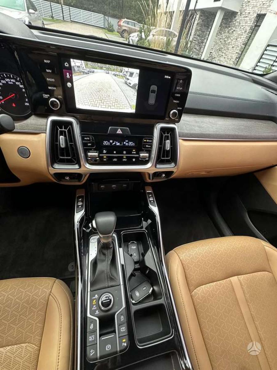 Balts Kia Sorento 2021 Viļņa, ar dzinēja tilpumu 2.15 L un nobraukumu 230 tūkst. km par 14250 €, foto 26 vietnē AUTOMOTO.COM.LV