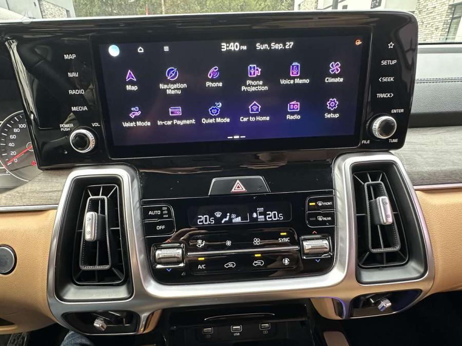 Balts Kia Sorento 2021 Viļņa, ar dzinēja tilpumu 2.15 L un nobraukumu 230 tūkst. km par 14250 €, foto 30 vietnē AUTOMOTO.COM.LV