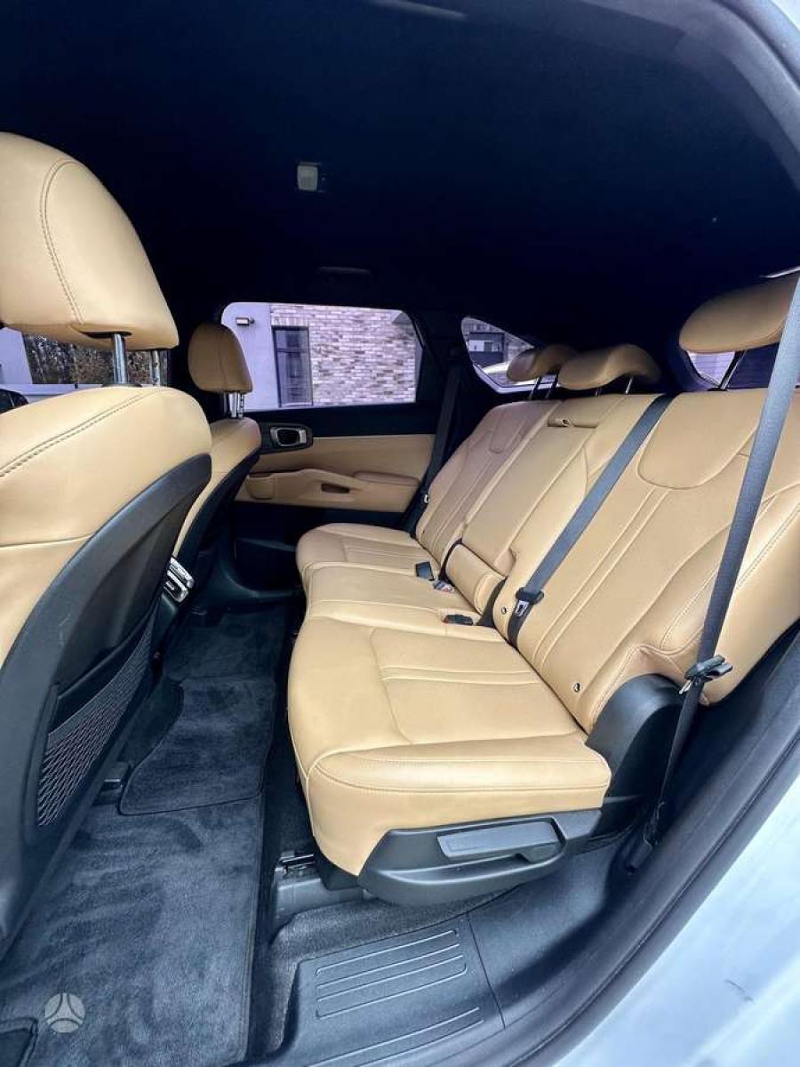 Balts Kia Sorento 2021 Viļņa, ar dzinēja tilpumu 2.15 L un nobraukumu 230 tūkst. km par 14250 €, foto 35 vietnē AUTOMOTO.COM.LV